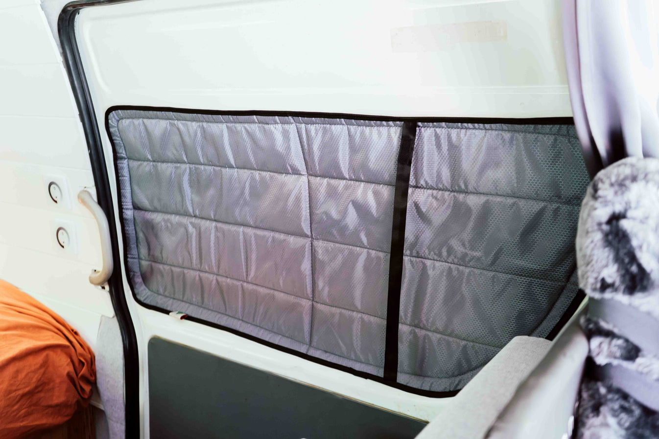 Toyota Hiace Rear & Middle Panels Window Covers – Vanketo